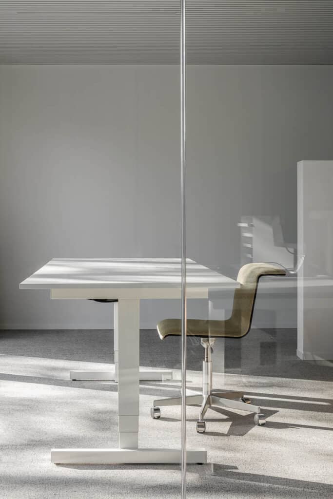 Improve employee health with ergonomic office furniture - Welltek